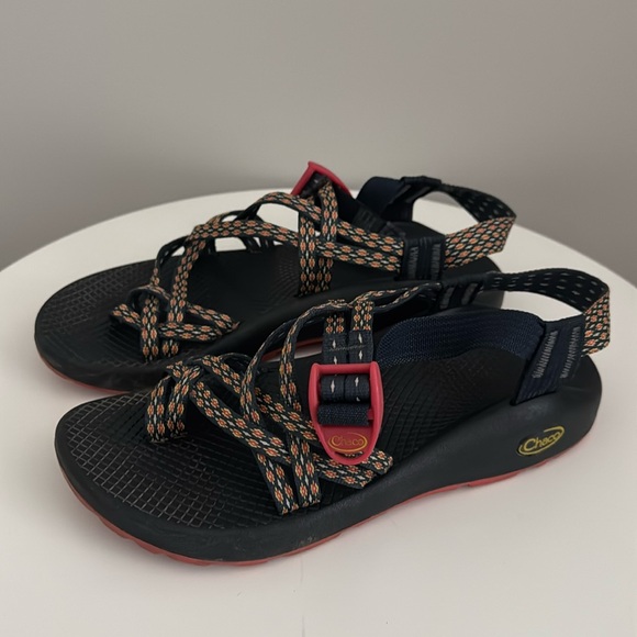 Chaco | Shoes | Chaco Classic Duel Adjustable Straps Sz W8 | Poshmark